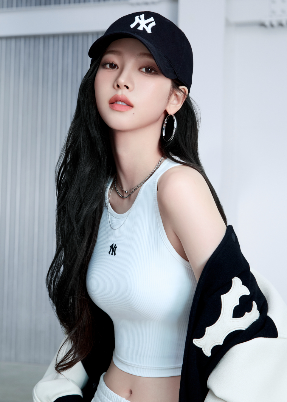 MLB with KARINA: 今夏必備的時尚運動休閒穿搭 | MLB Korea HK